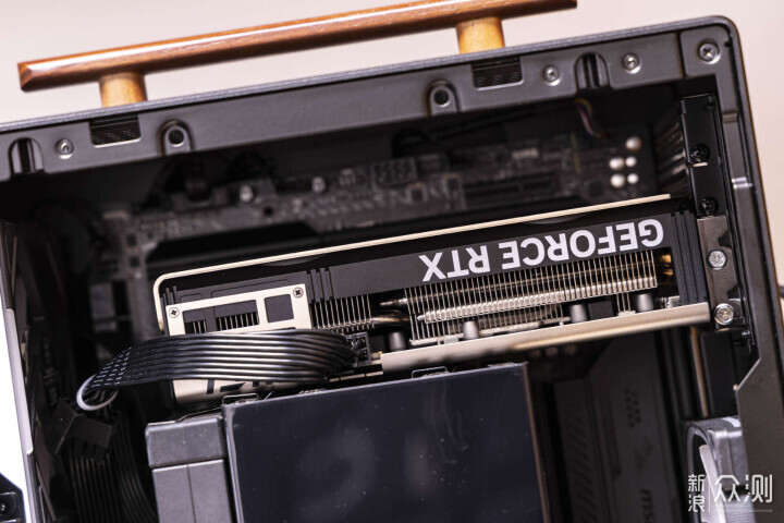 MATX的兼容性和ITX精致感，乔思伯T7装机分享_原创_新浪众测